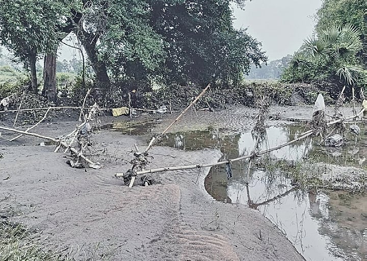 Fly ash spill crisis in Odisha's Jharsuguda; MLA seeks action on contractor