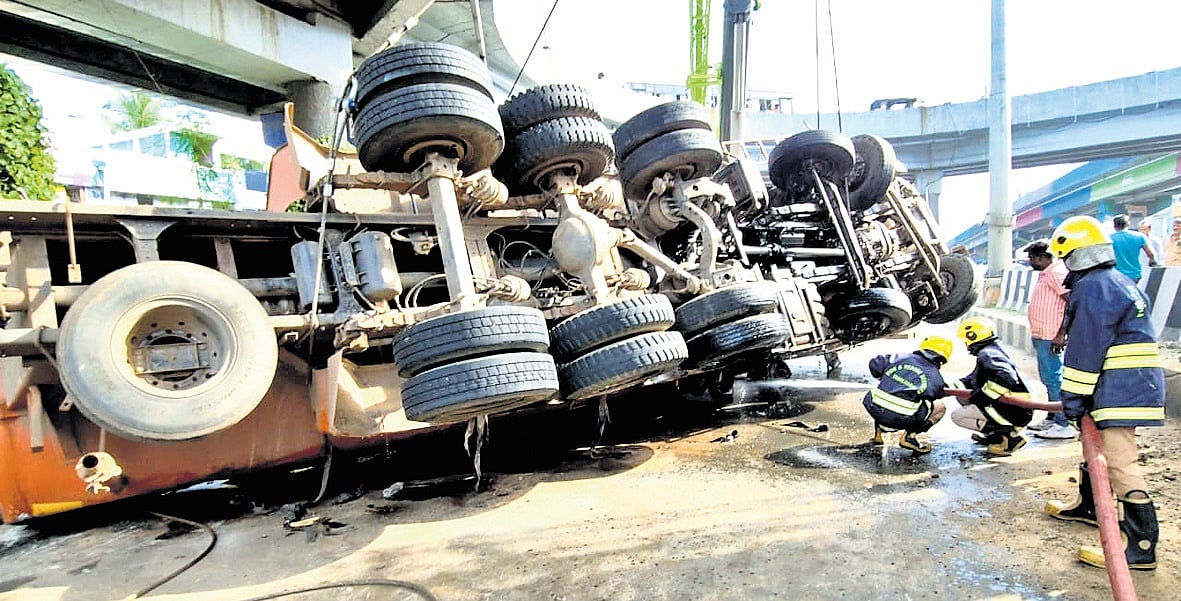 Lorry topples, traffic takes hit on GST Road in Chennai