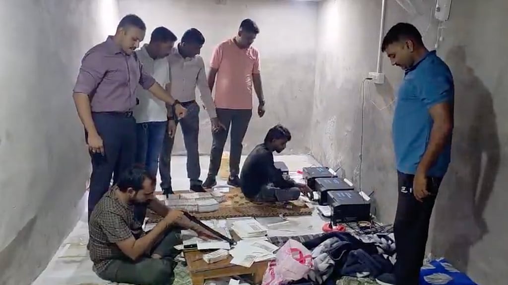 Gujarat fake currency racket busted: Rs 40 Lakh fake notes seized ...