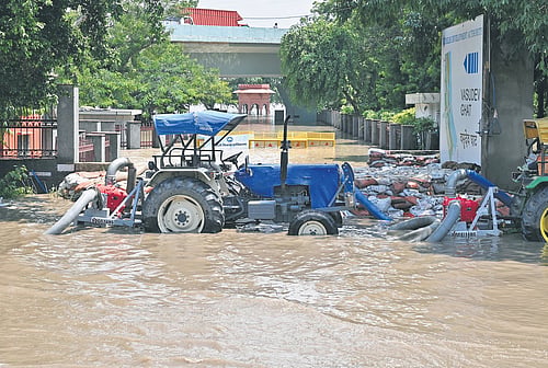 Civil lines, Kashmiri Gate, ring road flooded