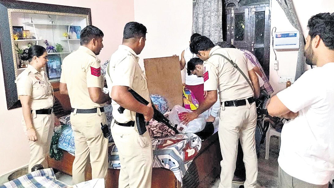 Major crackdown on gangs as cops raid 25 locations across Delhi ...