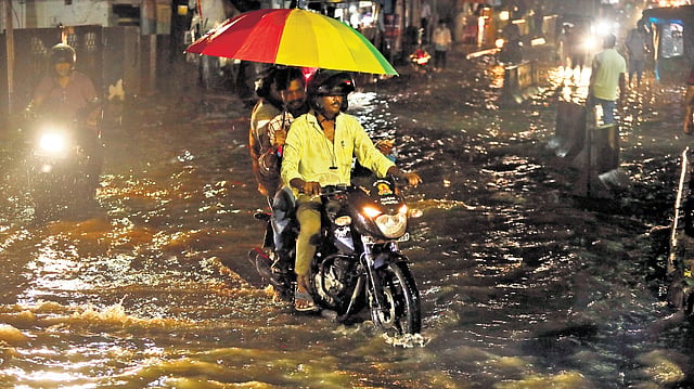 Roads submerged as Hyderabad reels under heavy downpour