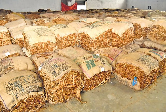 Holy city tag puts meat, alcohol, tobacco traders in Amritsar’s walled ...