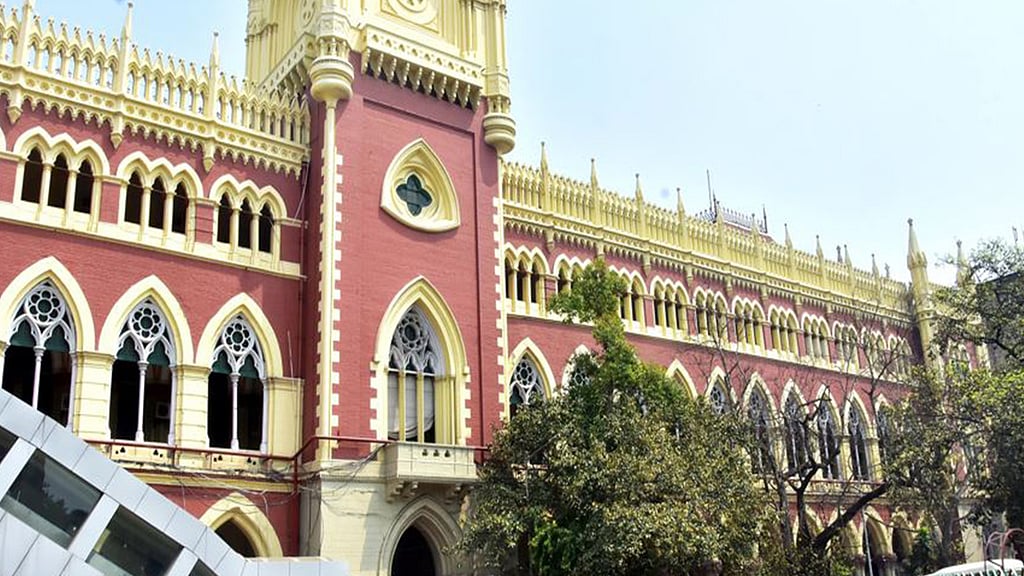 Calcutta HC orders setting up SIT of CBI to probe hushing-up charges in ...