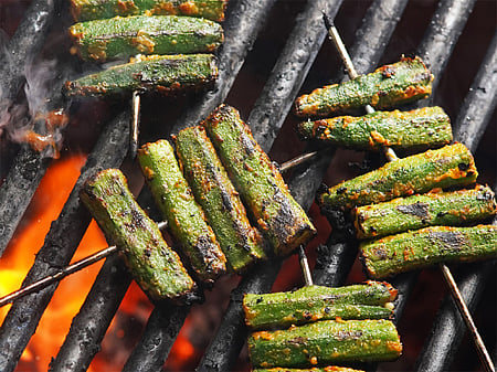 Price crash leaves Sangagiri okra farmers distressed