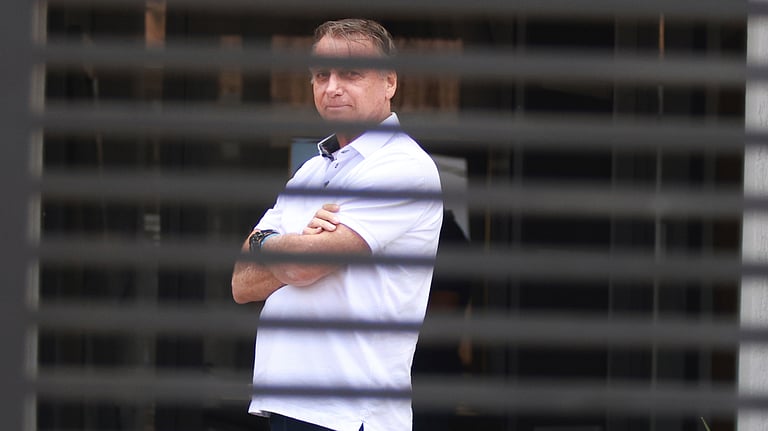 Brazil's judge orders Bolsonaro's arrest for allegedly plotting escape ...