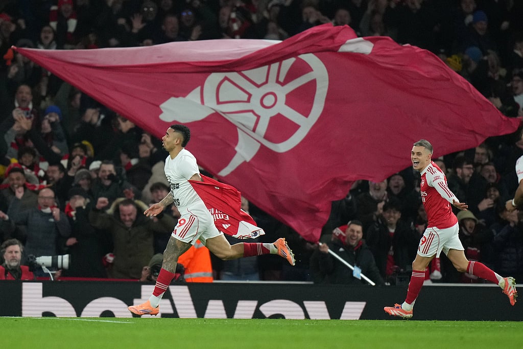 Arsenal end Villa winning run, Man United, Chelsea stumble