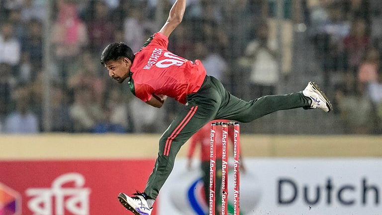 Bangladesh bans IPL telecast over Mustafizur Rahman-BCCI controversy