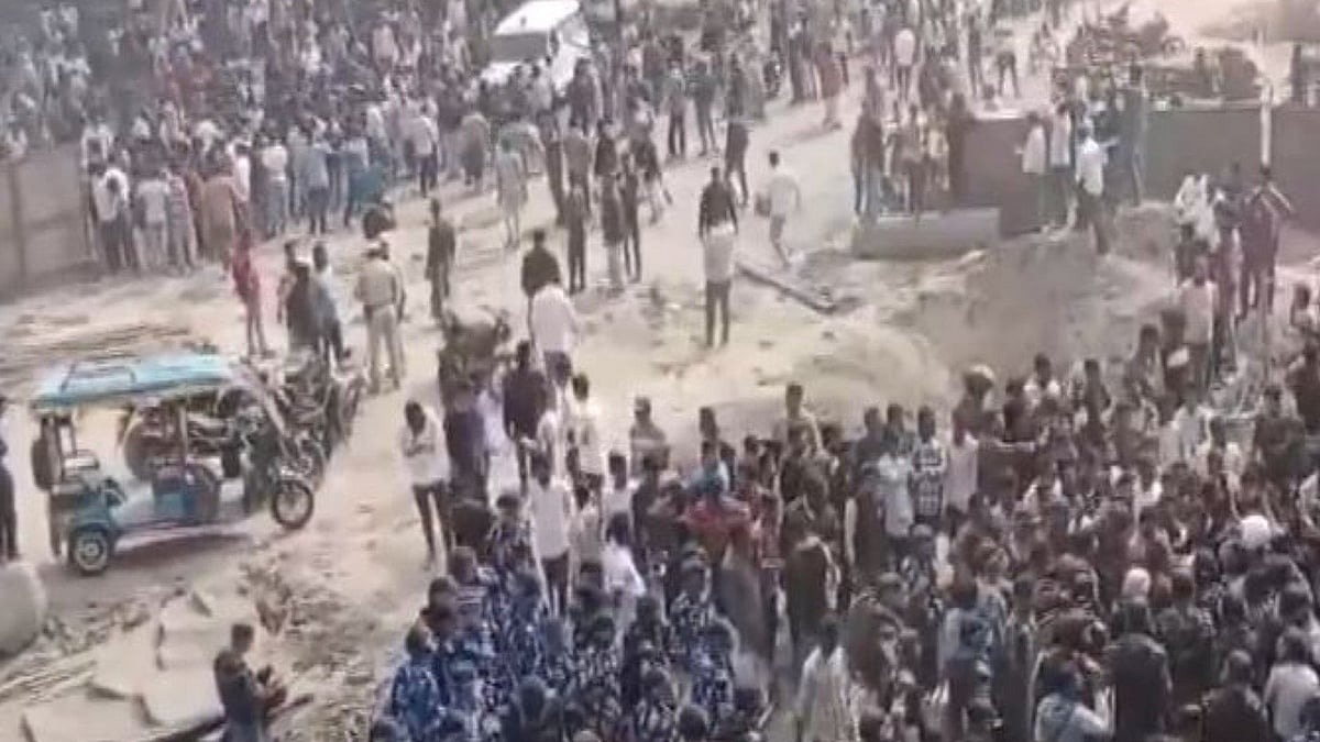 Protests erupt in Bengal's Beldanga after killing of migrant worker in ...