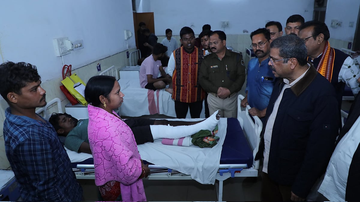 Heap of soil buries two workers at Sambalpur sewer site, locals, fire ...
