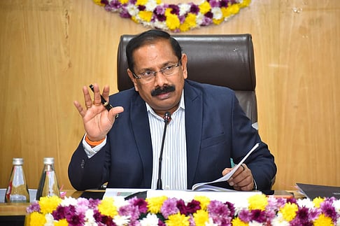 Fast-track solar schemes in State: AP chief secretary to Collectors