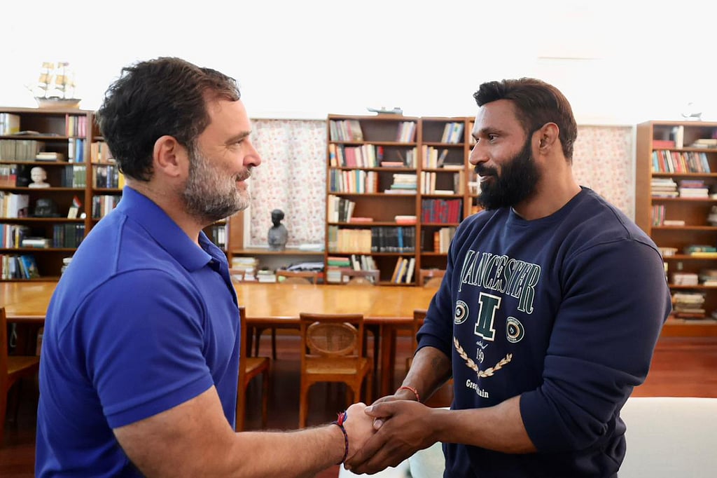 ‘Will join your gym’: Rahul Gandhi meets 'Mohammad' Deepak who defended ...
