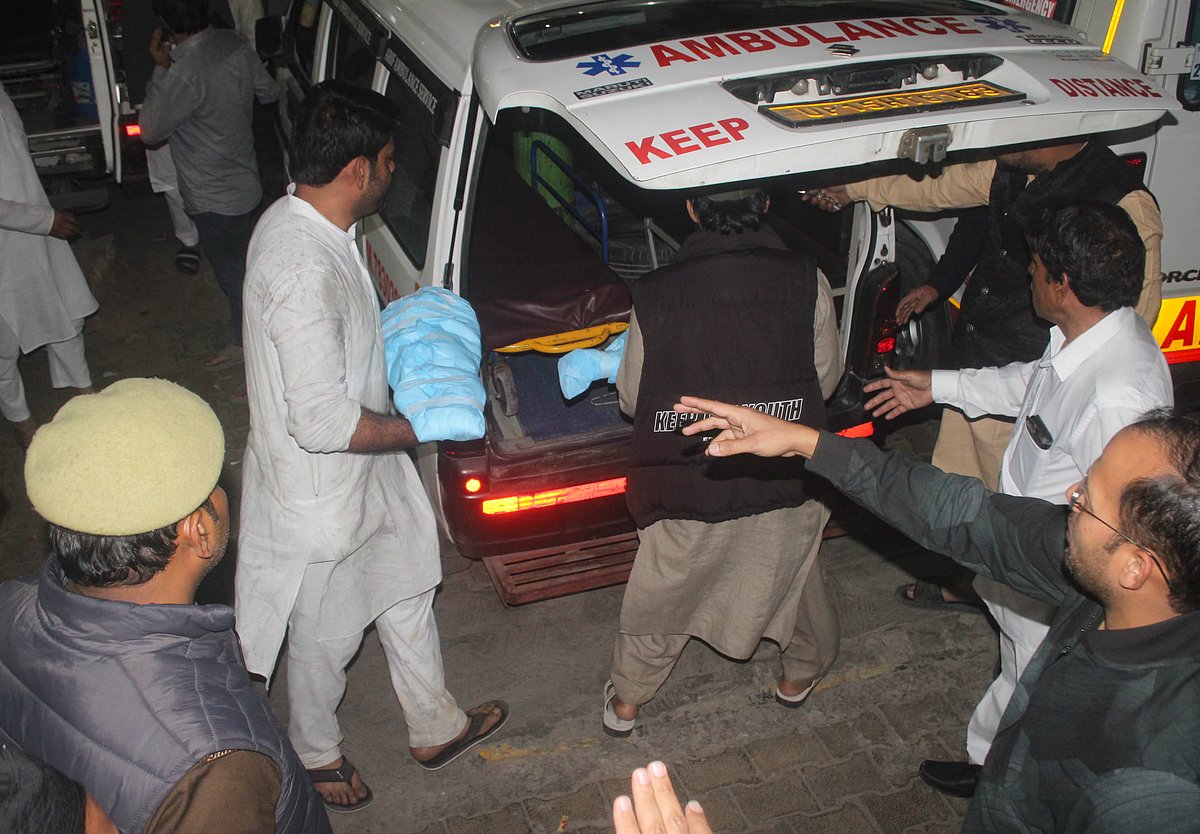 Five children among six killed in Meerut house fire; short circuit ...