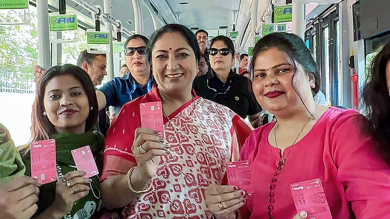 Over 8L women receive Pink Card, says government