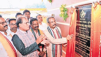 Union Minister Pradhan launches projects worth Rs 375 crore in Sambalpur