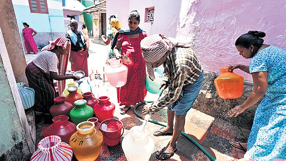 Kerala Water Authority's Njarakkal, Murikkumpadam overhead tanks in 3 ...