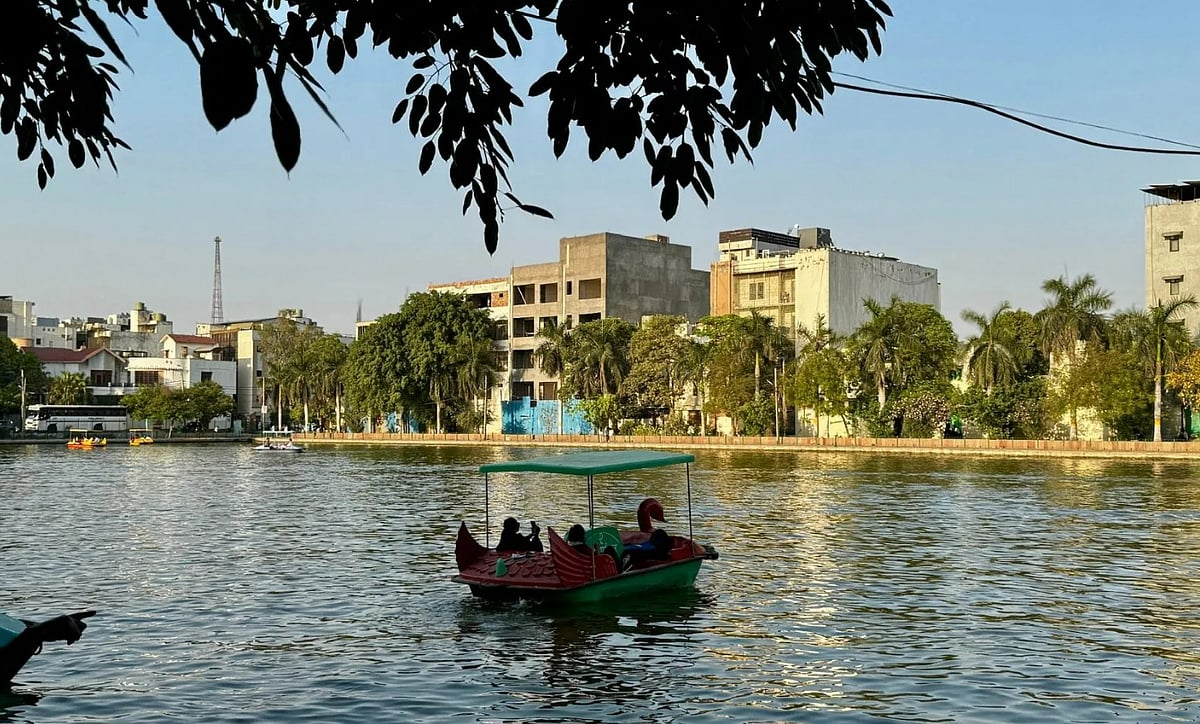 MCD launches new bid to revive Naini lake, plans shikara rides, water ...