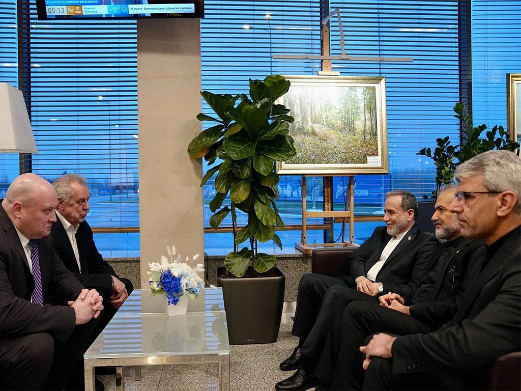 Iran FM Abbas Araghchi in St Petersburg after 'productive' Pakistan ...