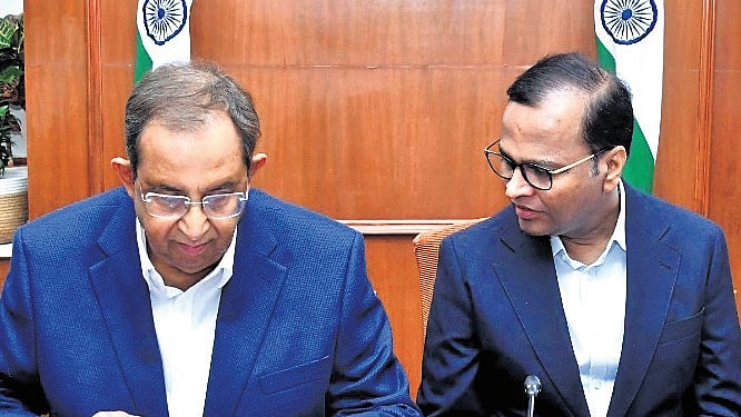 Telangana govt formally acquires Hyderabad Metro Phase-I for Rs 1,461 crore