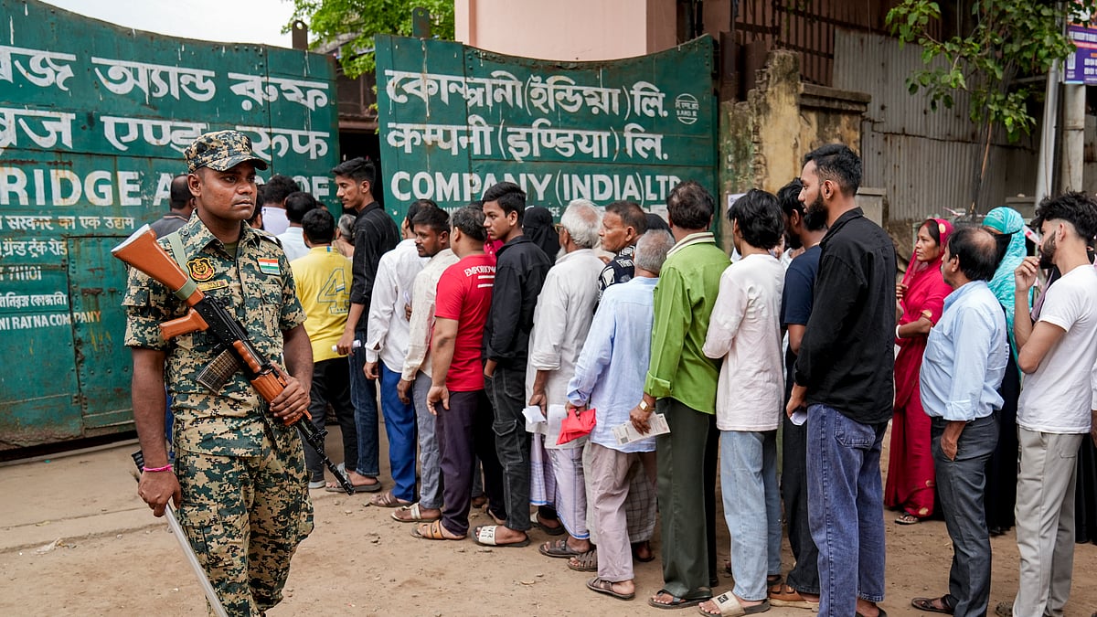 EC orders repoll at 15 polling stations in West Bengal; voting today