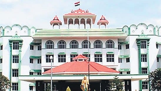 Madras HC revokes nod for Tasmac outlet, flays Thanjai collector