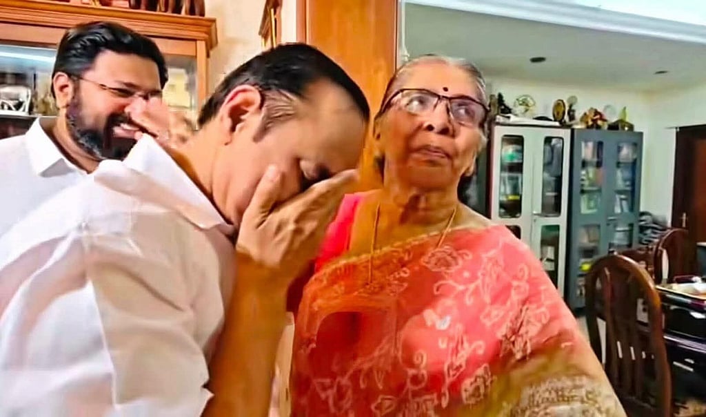VD Satheesan meets Pinarayi, rebuilds bond with senior politicians