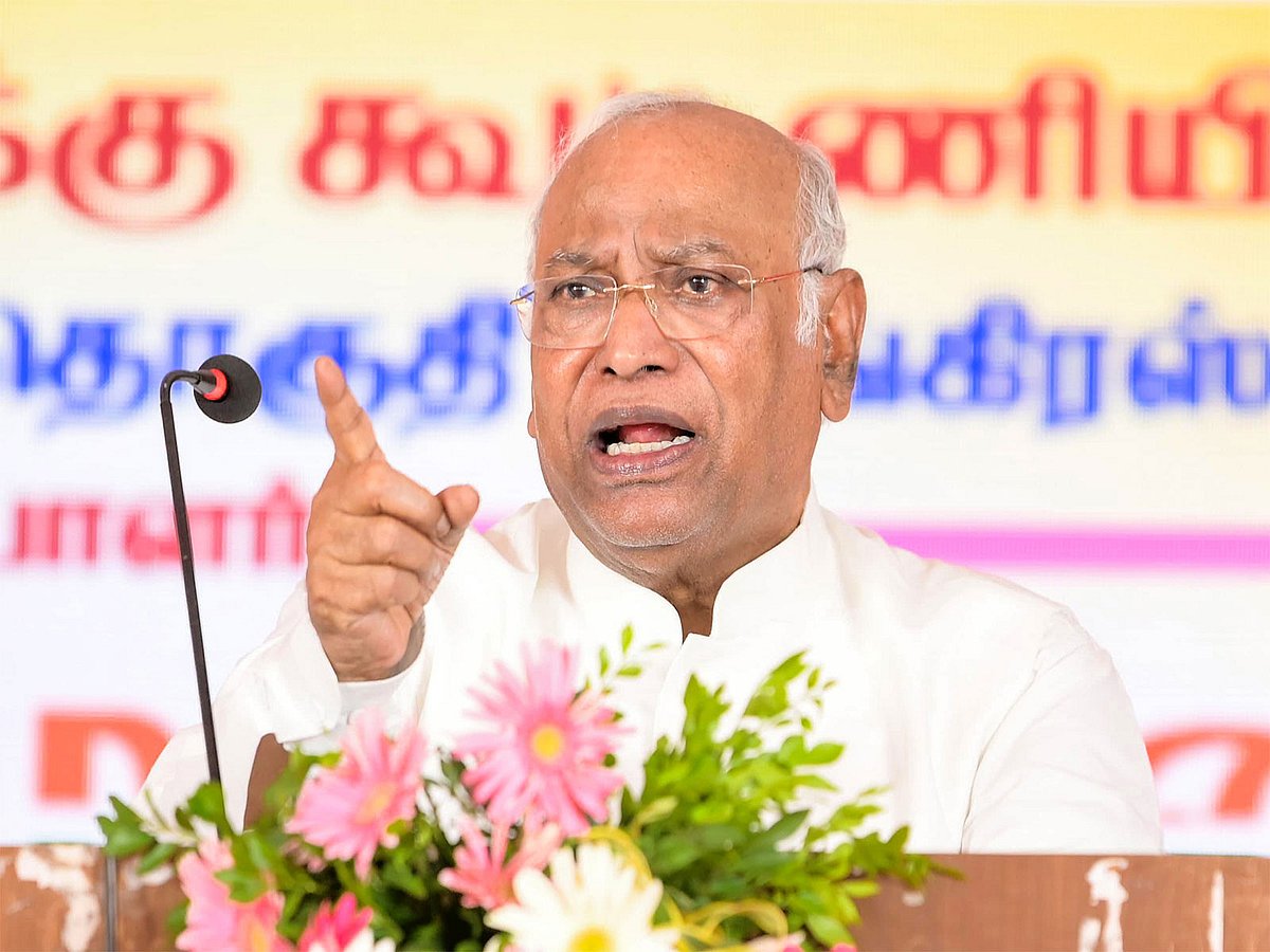 Senior BJP leader says Kharge eying Karnataka CM post