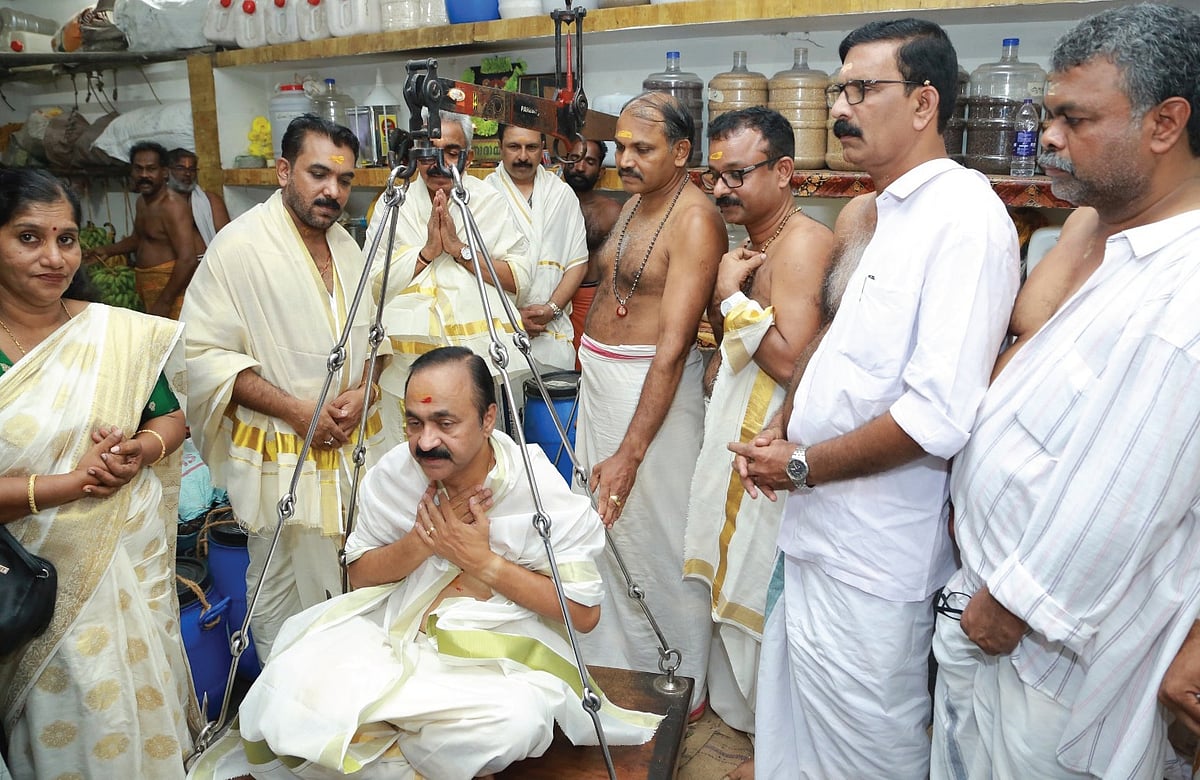 CM Satheesan prays at Guruvayur temple, offers ‘thulabharam’ with butter