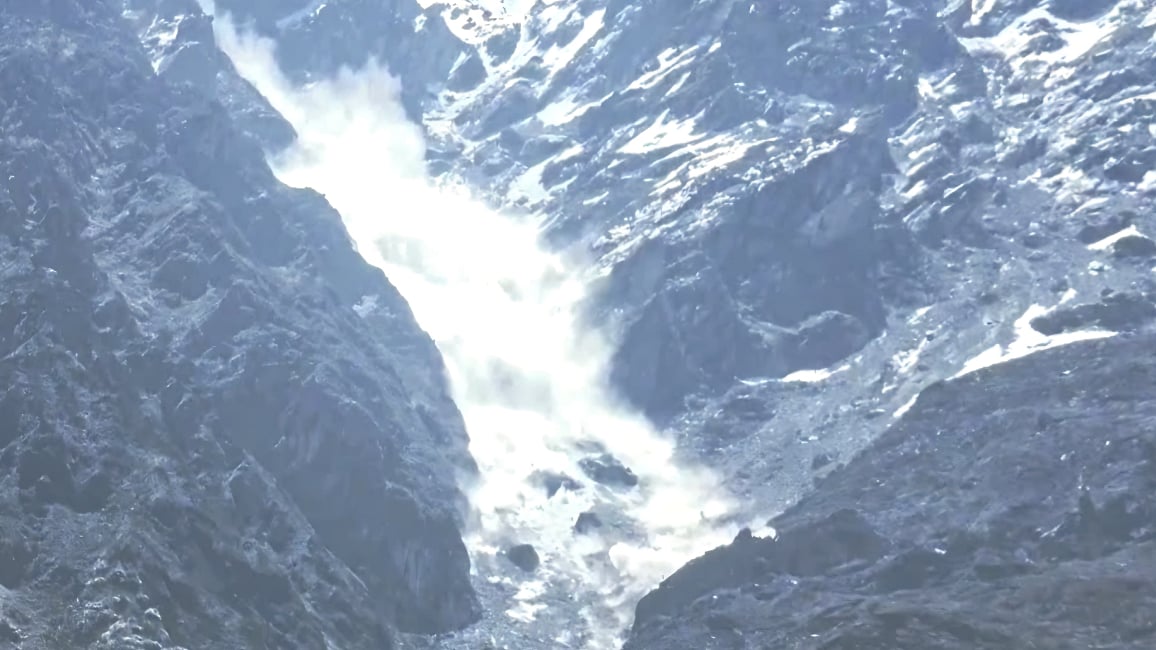Massive glacier collapse near Badrinath triggers avalanche scare; no ...
