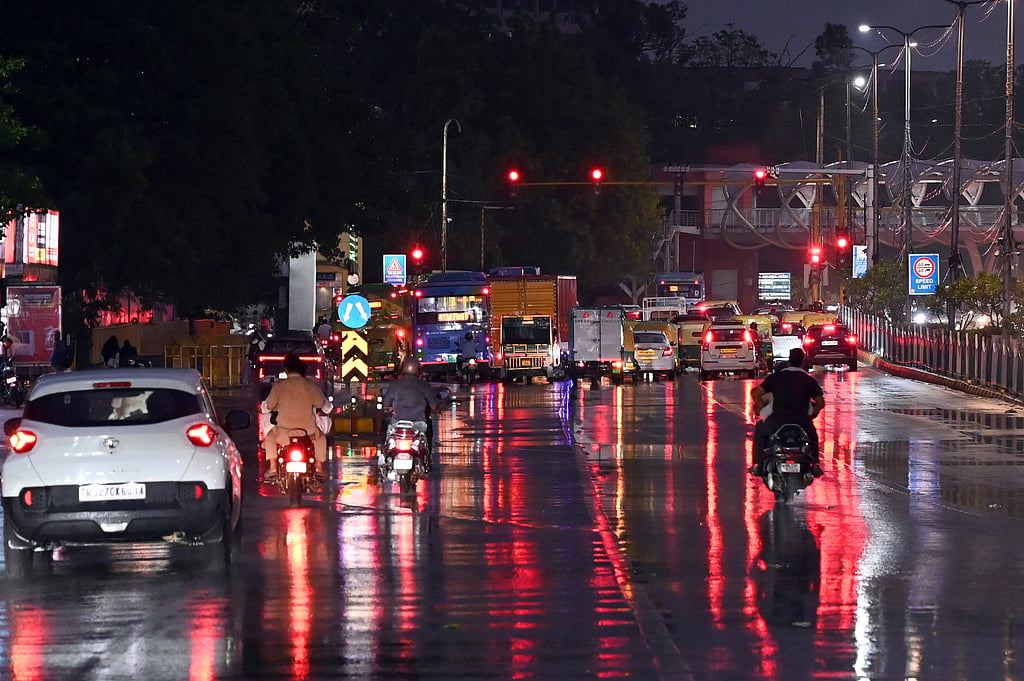 Delhi: Rain, thunderstorm bring respite from heat