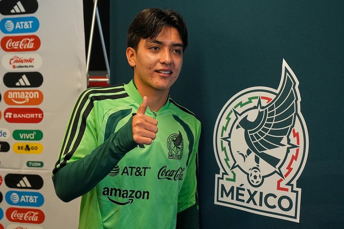 Aguirre puts faith in a new generation as Mexico seeks World Cup redemption