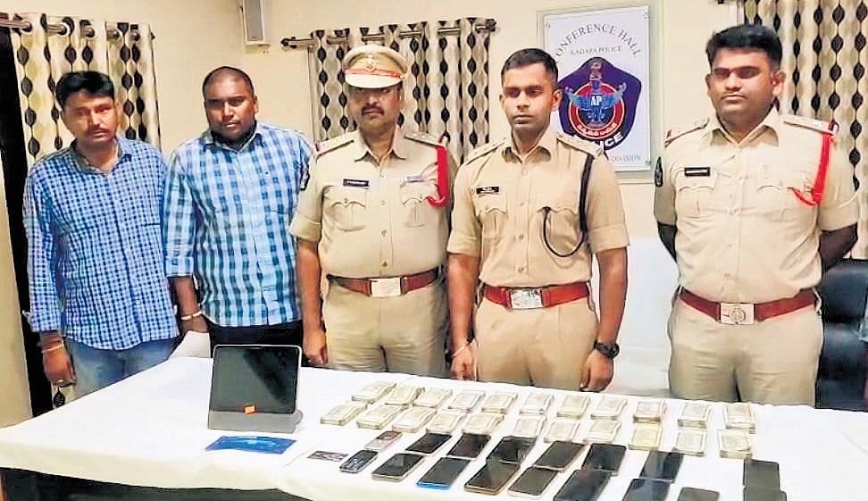 Cricket betting gang nabbed in Andhra, Rs 11 lakh seized