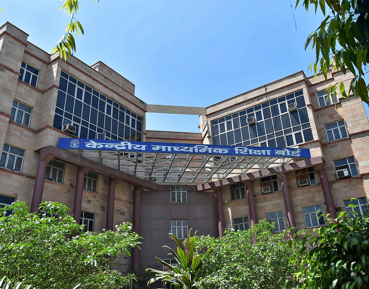 Centre transfers CBSE chairman, secretary, forms panel to probe OSM ...