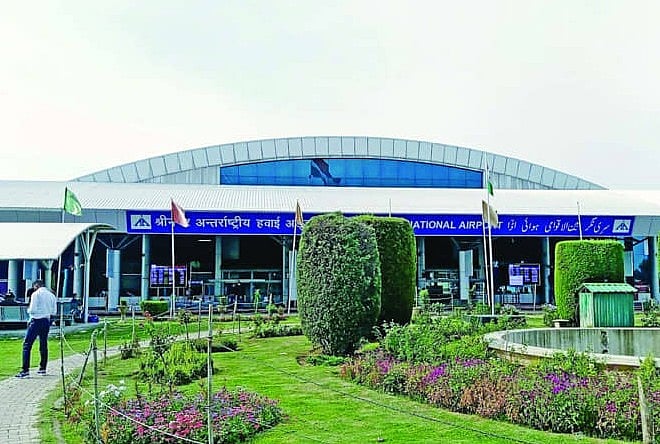 Srinagar airport likely to suspend flights twice a week for 3 months ...