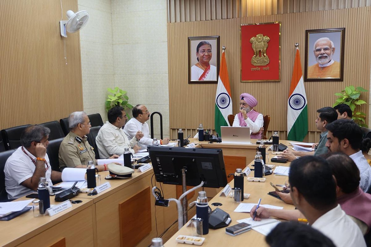 Delhi hotel fire: L-G Taranjit Singh Sandhu chairs emergency meet to ...