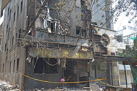 Delhi hotel fire: Court remands owner, accountant to judicial custody ...
