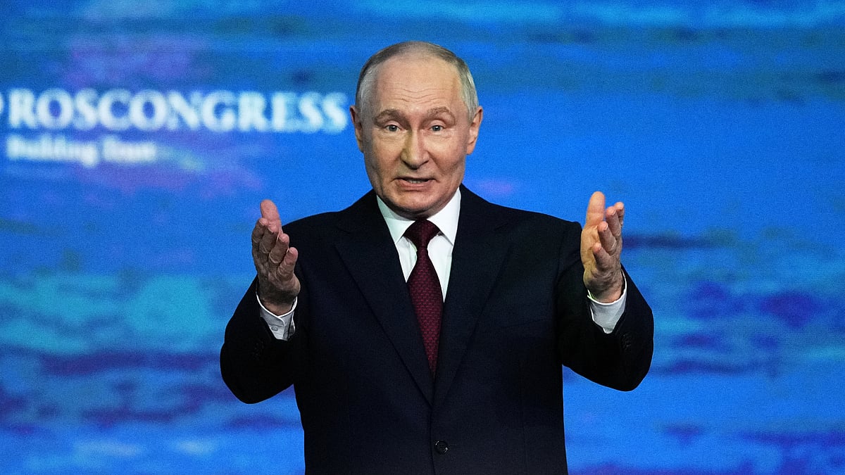 Western sanctions damaging global economy and finances, says Putin at SPEIF