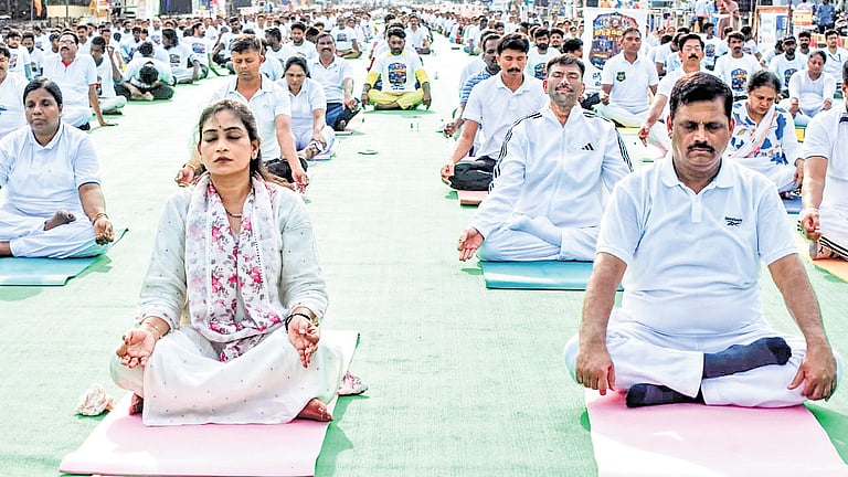 Our govt committed to eradicating narcotics menace in State: AP Home ...