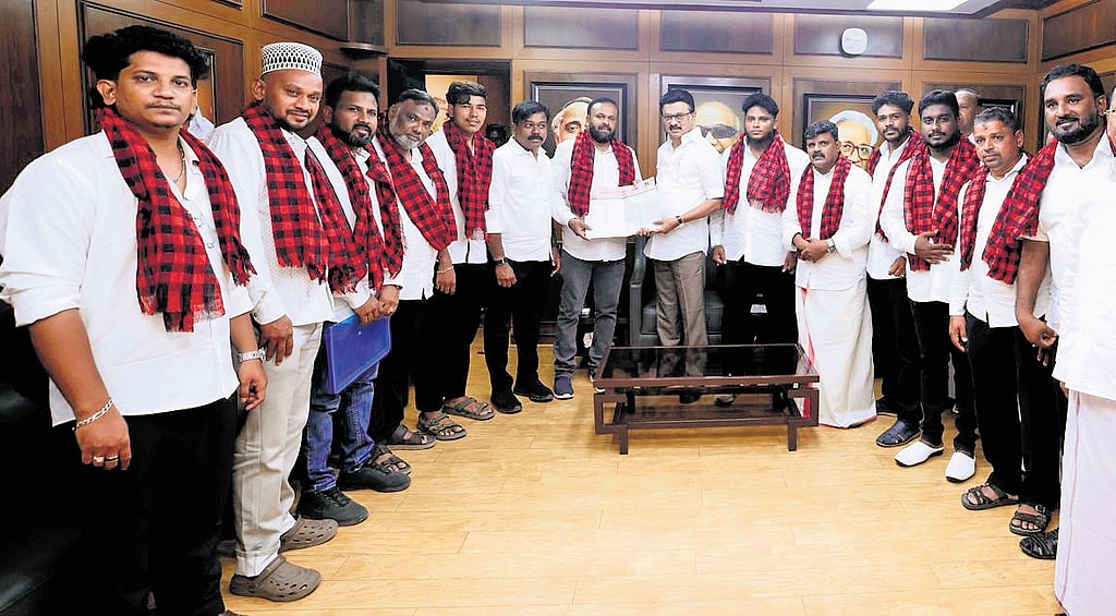 DMK Plans Major Organisational Overhaul: More District Secretaries ...