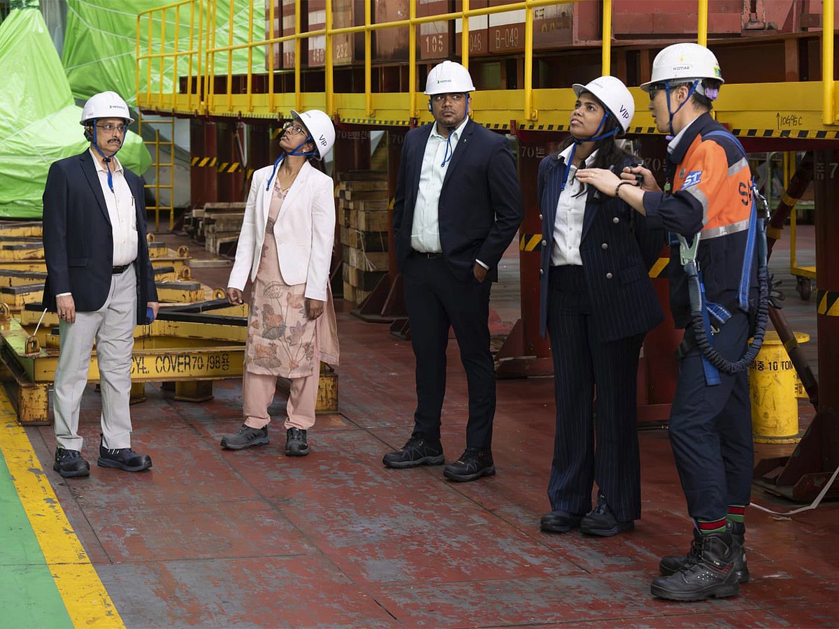 Tamil Nadu Minister visits HD Hyundai's Ulsan facility, reviews ...