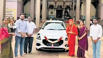 Student gifts car to teacher who paid his school fees in Karnataka