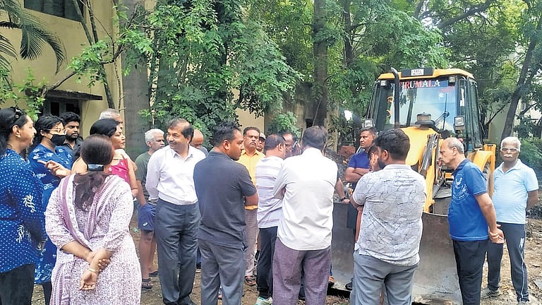Bengaluru residents block work on E10-crore waste transfer station on ...