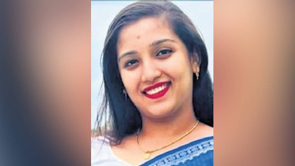 Bengaluru man kills secret wife over her engagement