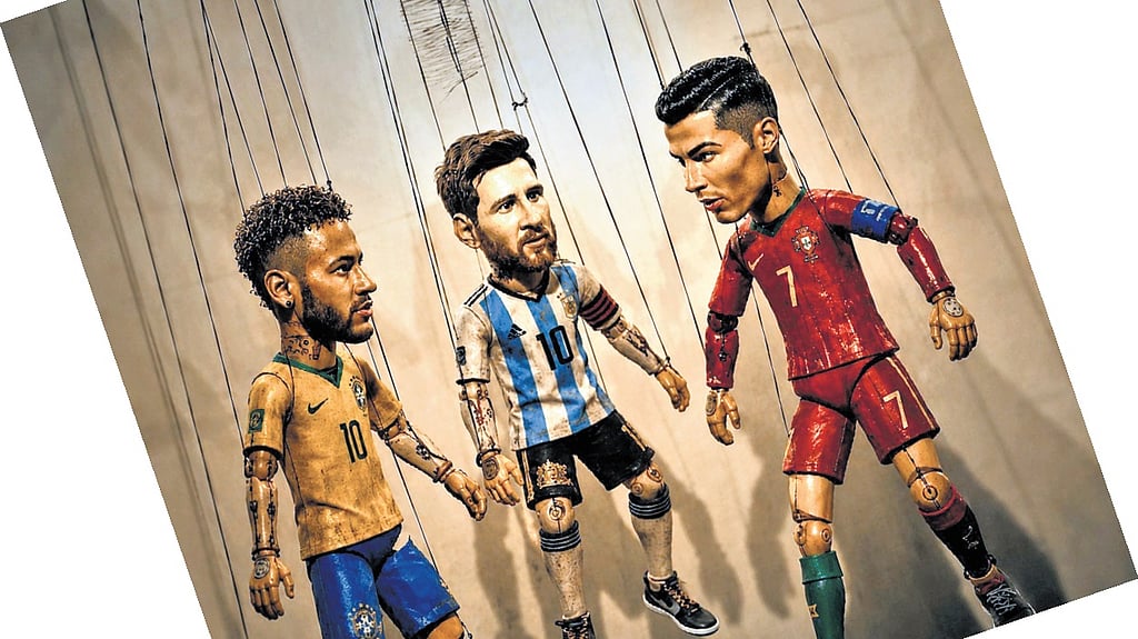 Ottapalam puppetry artists cast football icons in new ‘shadow’