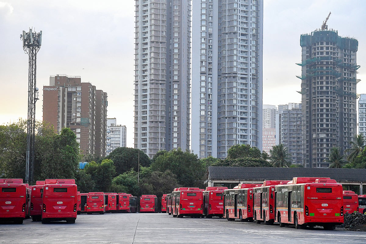 BEST strike enters second day as Mumbai commuters struggle amid stalled ...
