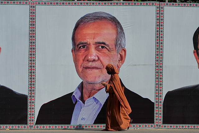 Iran's president heads to Pakistan as US-Iran teams work to finalise a ...