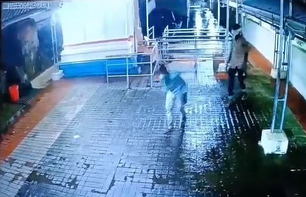 Silver crown, hundi stolen from Mahakali temple in Telangana's Basara