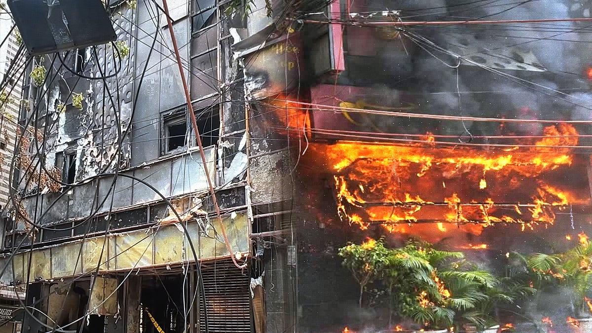 Delhi blaze: 11 foreigners among 21 dead as questions emerge over ...