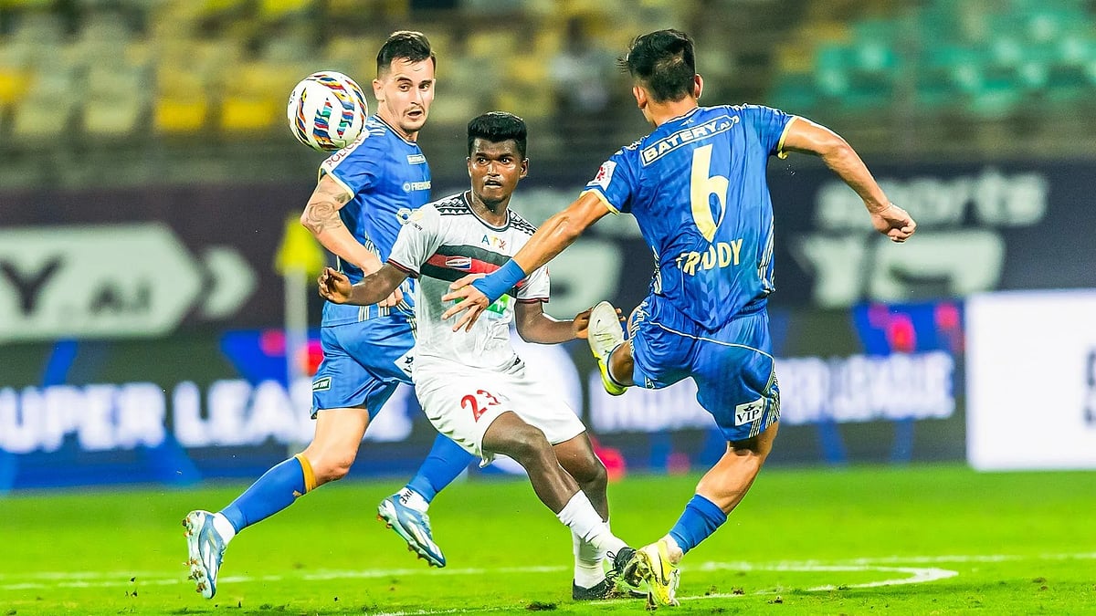 Indian Super League: Ten-Man Kerala Blasters Eke Out Hard-Fought 0-0 ...