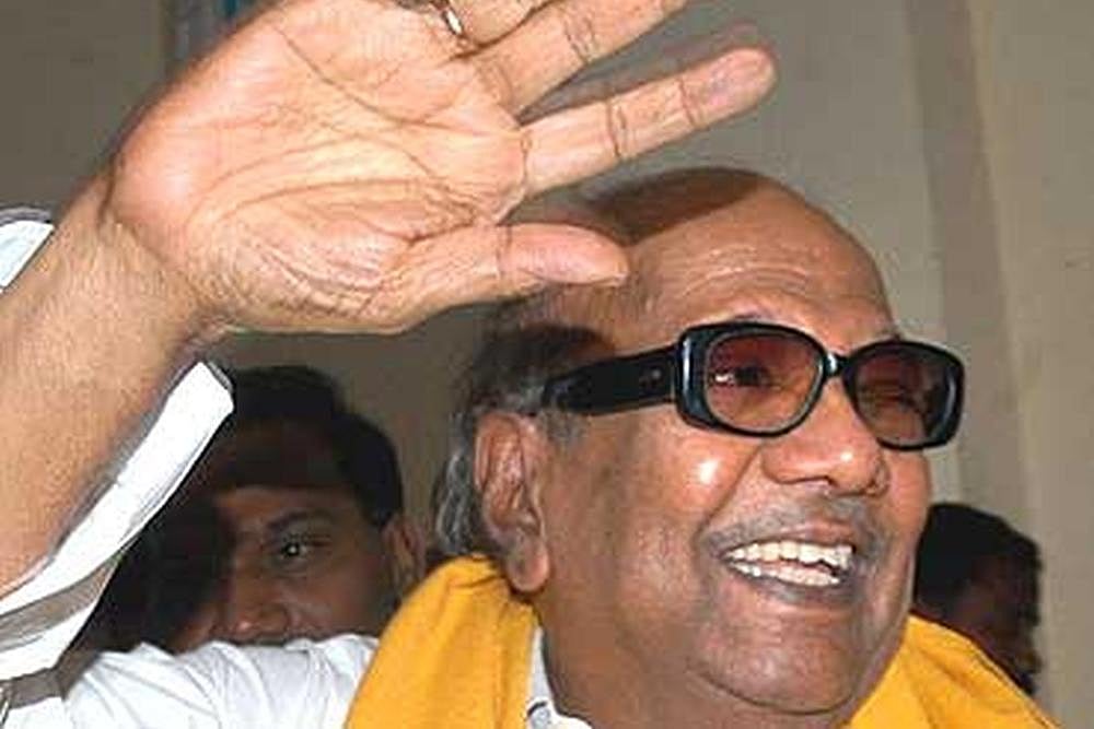 After 46 Years, Karunanidhi Bids Adieu To His Trademark Dark Glasses ...